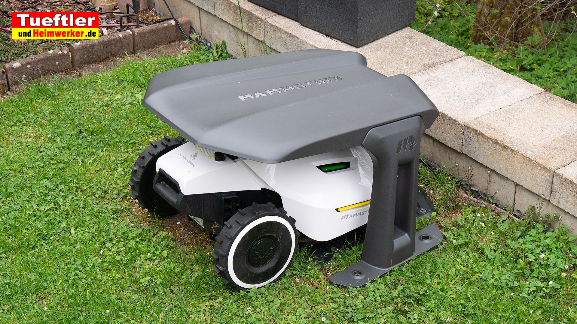 Yuka-2000-Maehroboter-Garage-Test-2 - Tueftler-und-Heimwerker.de